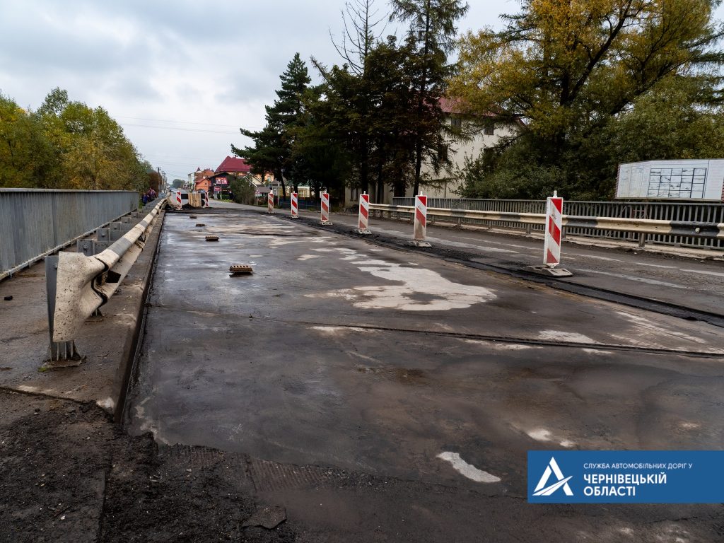 C4 - У селі Чудей лагодять міст на дорозі державного значення